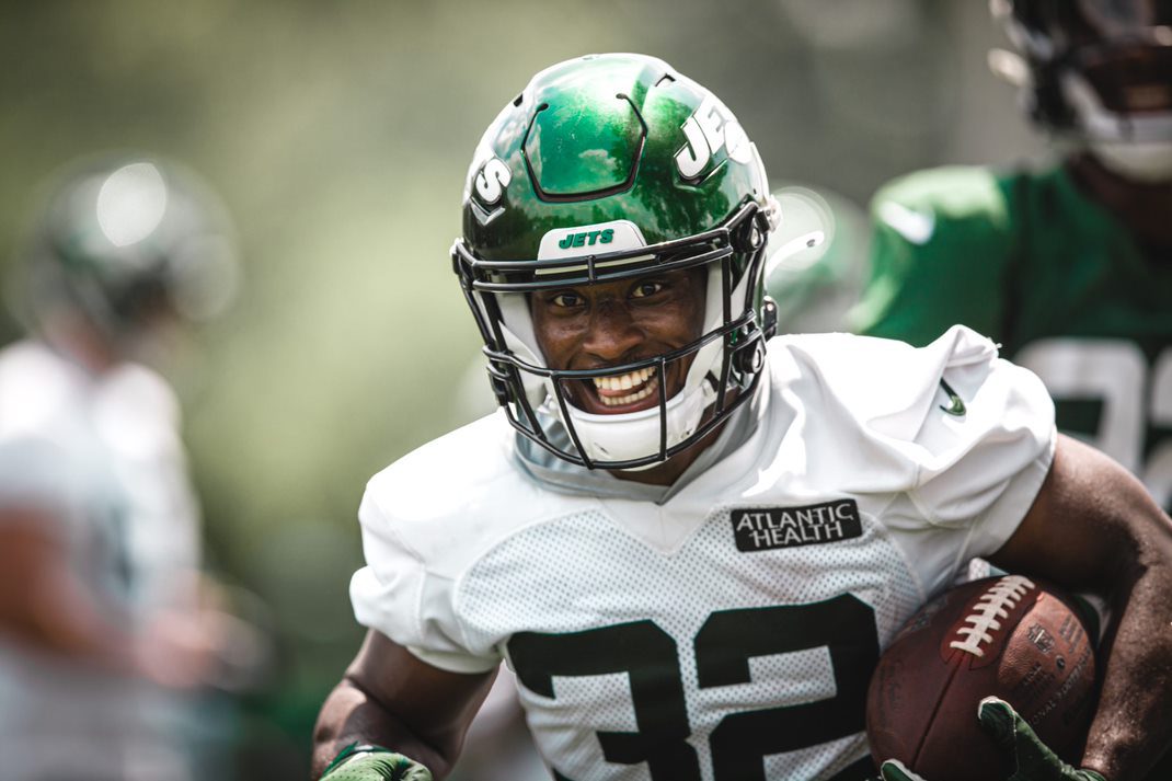 Take Flight with Michael Carter: Jets rookie makes NFL regular-season ...