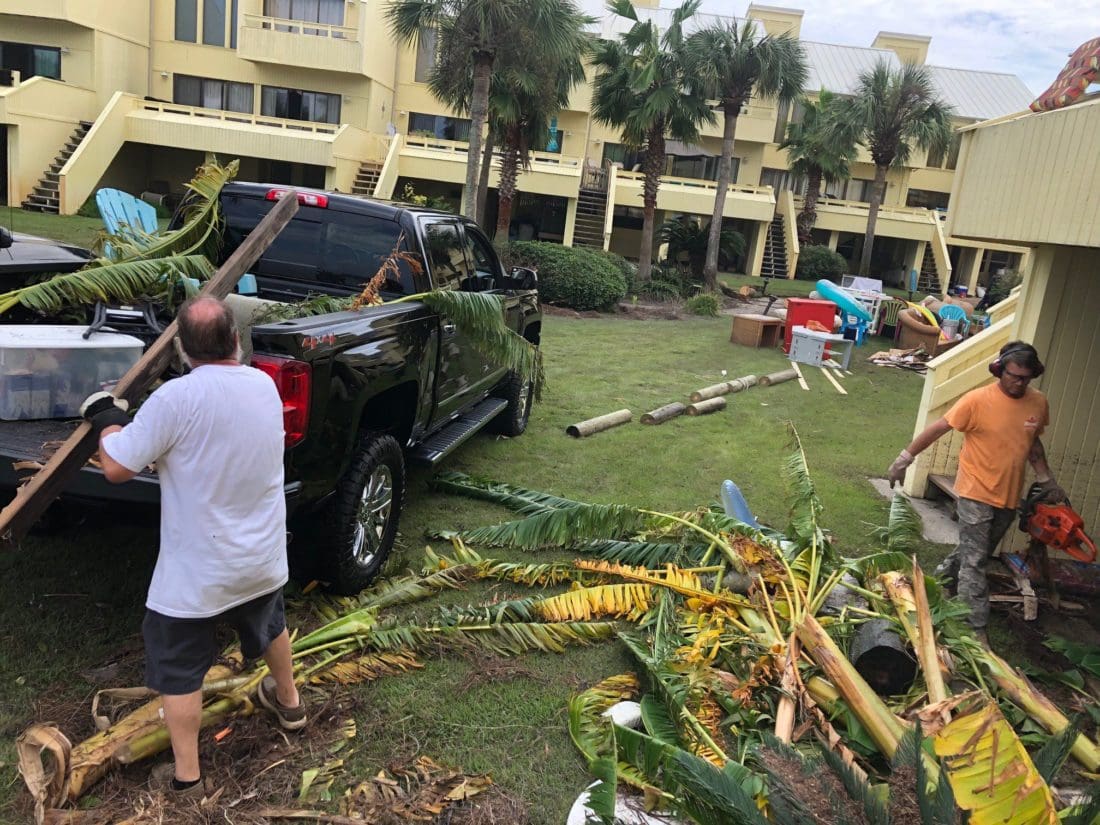 Navarre Beach townhome community honors those who helped after ...