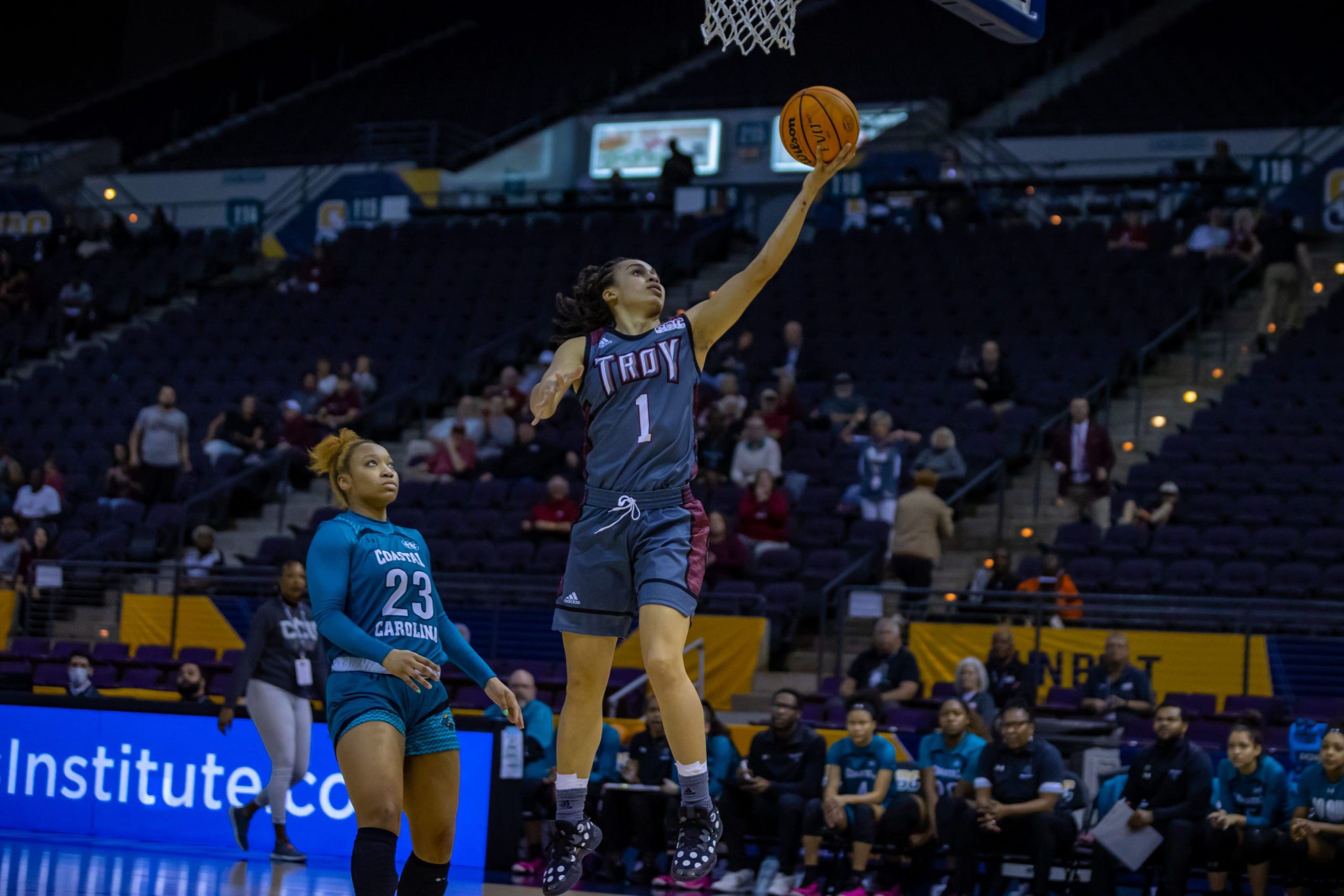 Amber Leggett excels in college hoops; weighs future in the game ...