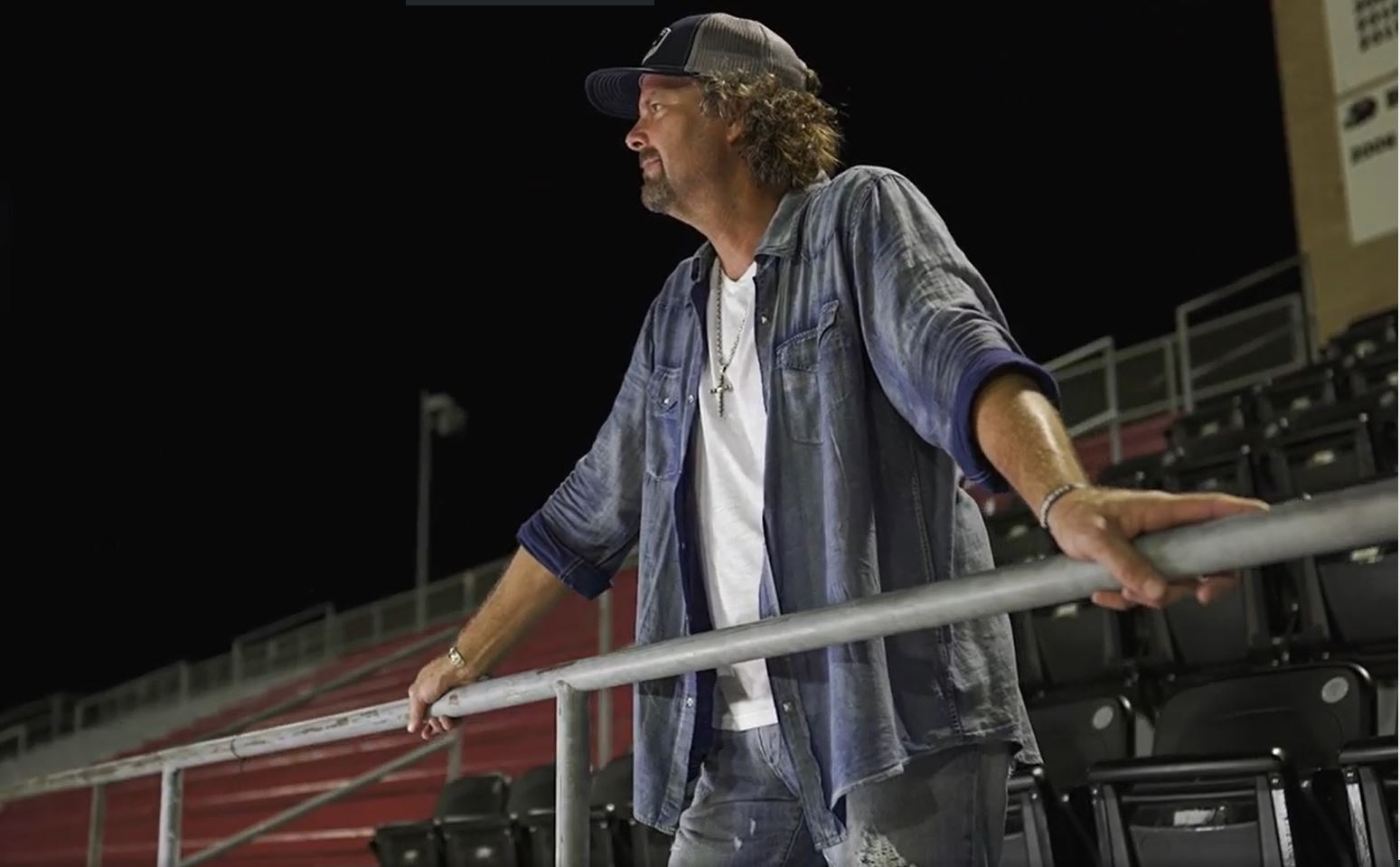 With song, ‘Pills,’ local country singer looks to inspire change ...