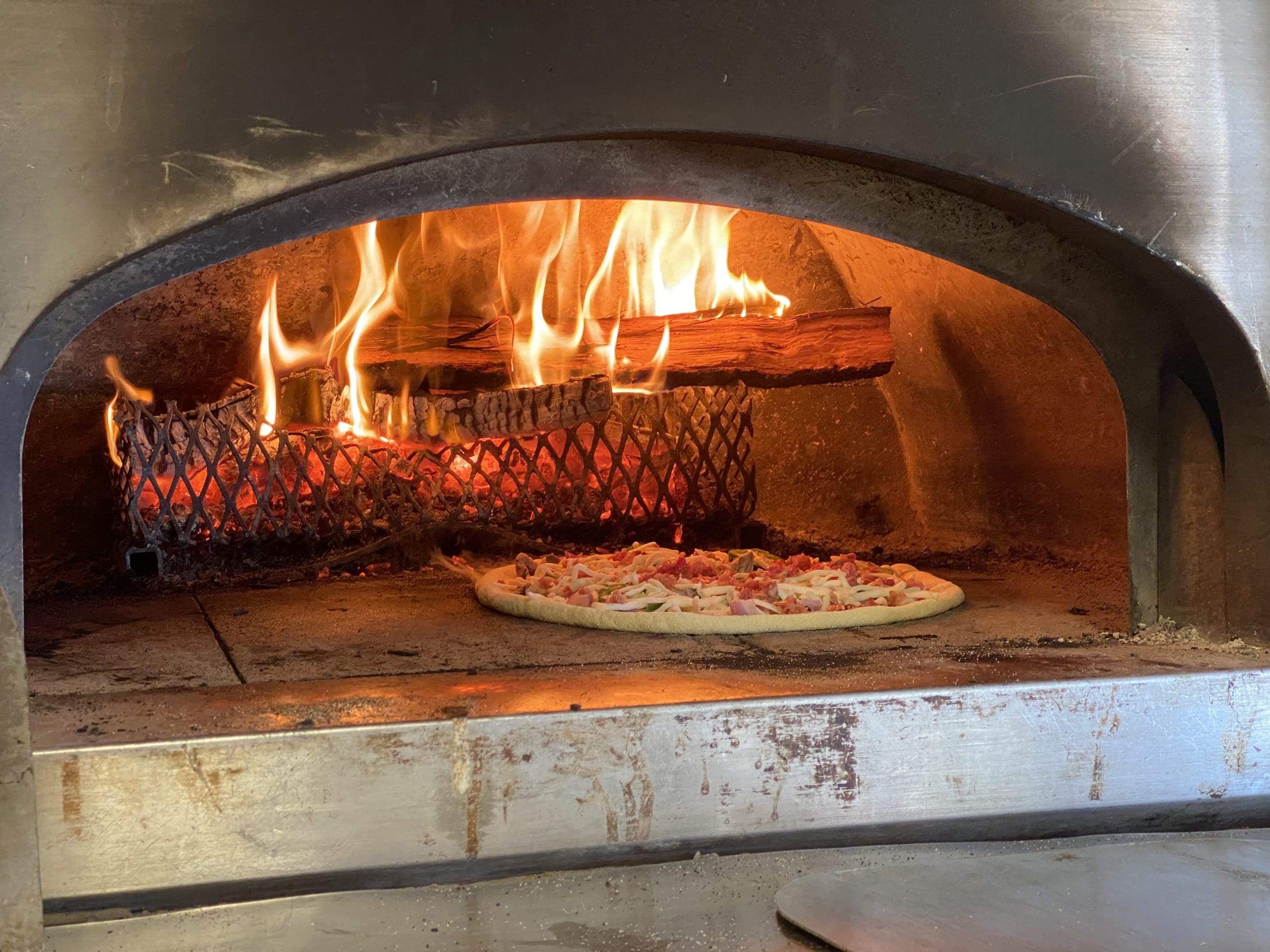 Bringing in the dough: What makes a good pizza? | Navarre Press