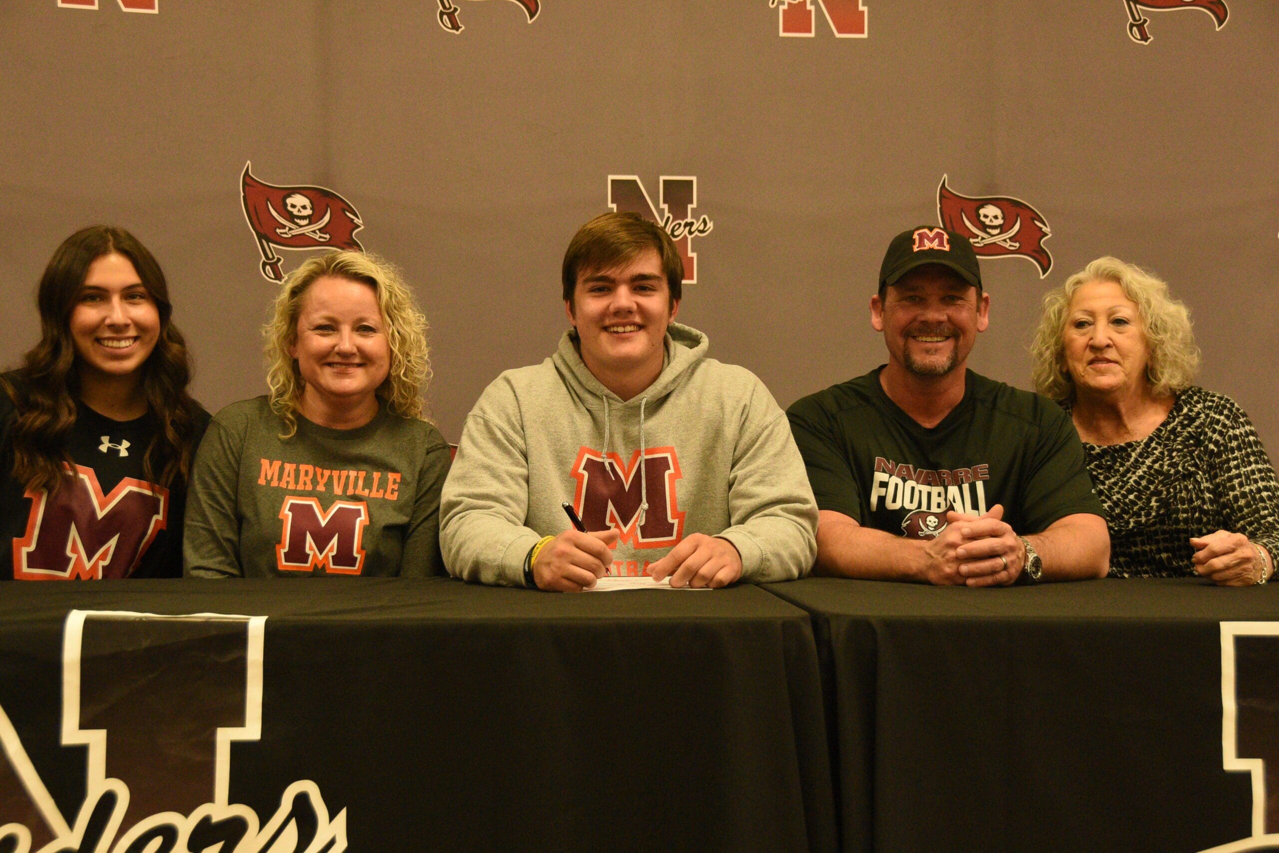 Pfiester looking forward to playing quarterback in college | Navarre Press