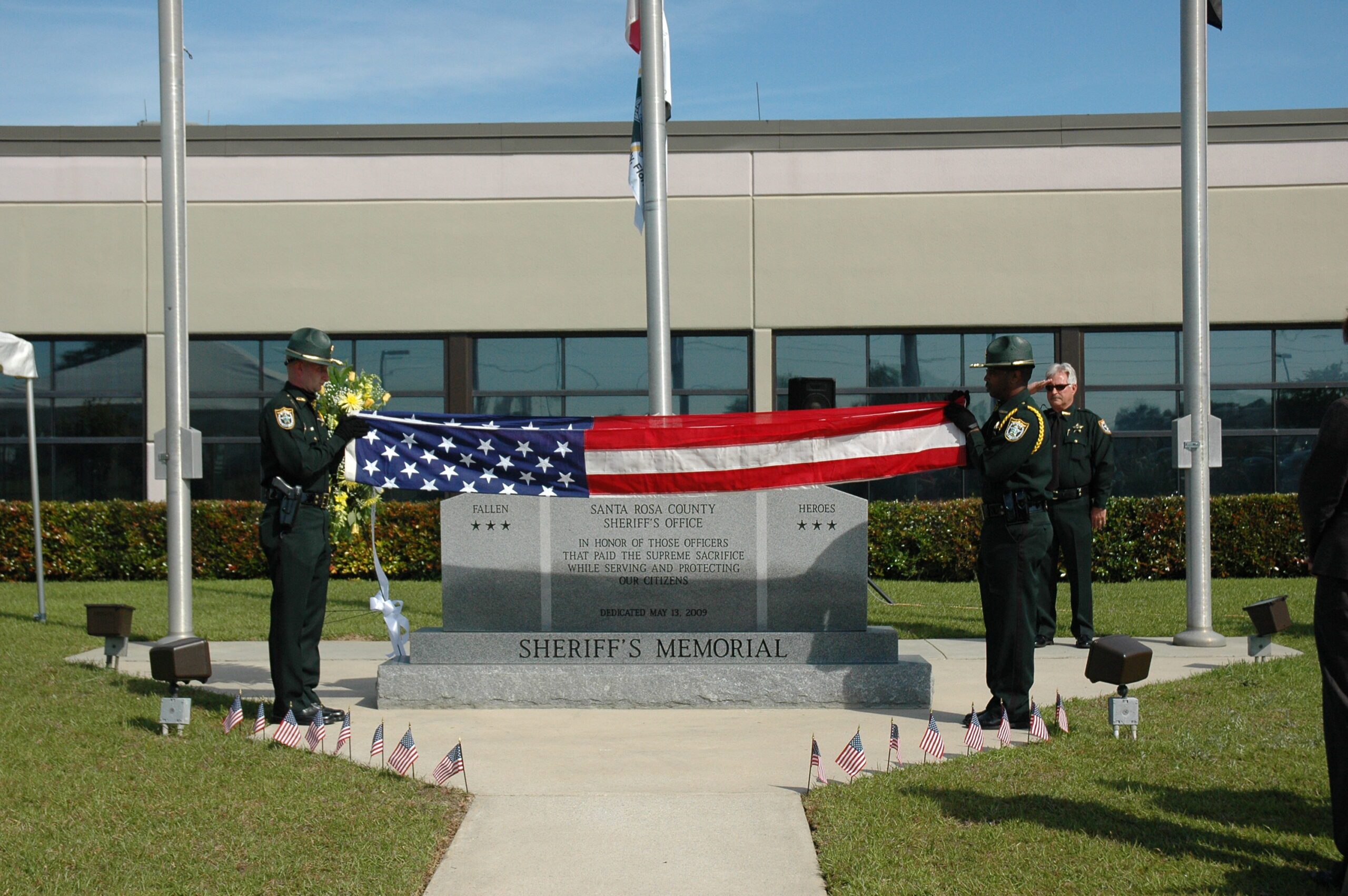 Sheriff honors fallen officers | Navarre Press Sheriff honors fallen officers | Navarre Press
