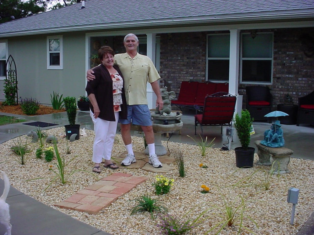 Here’s looking at you… Frank and Brenda Thompson | Navarre Press