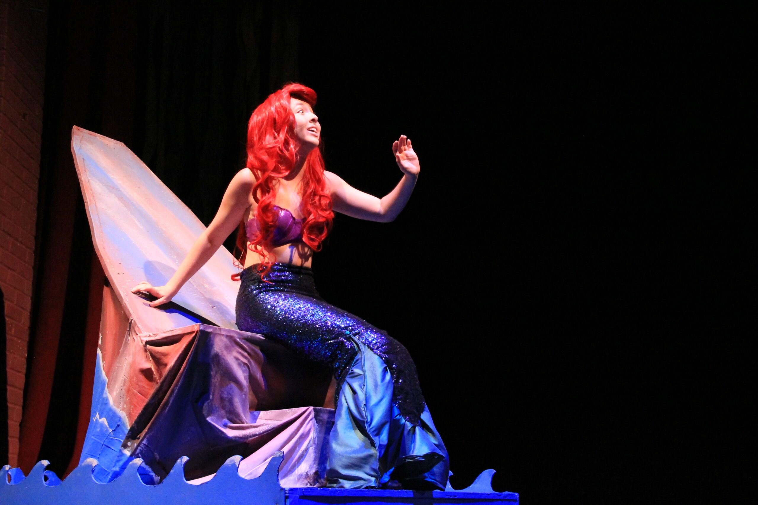 Musical mermaids sweep the stage at NHS theater performance | Navarre Press