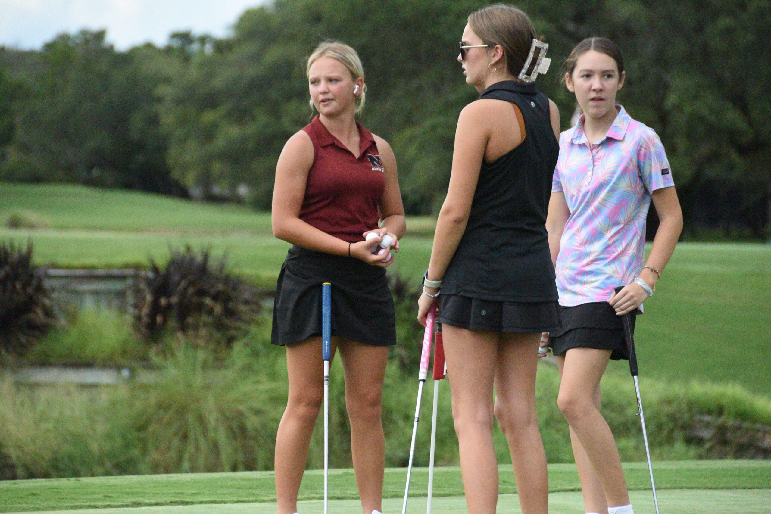 Raider golf teams compete at FCA Tournament | Navarre Press