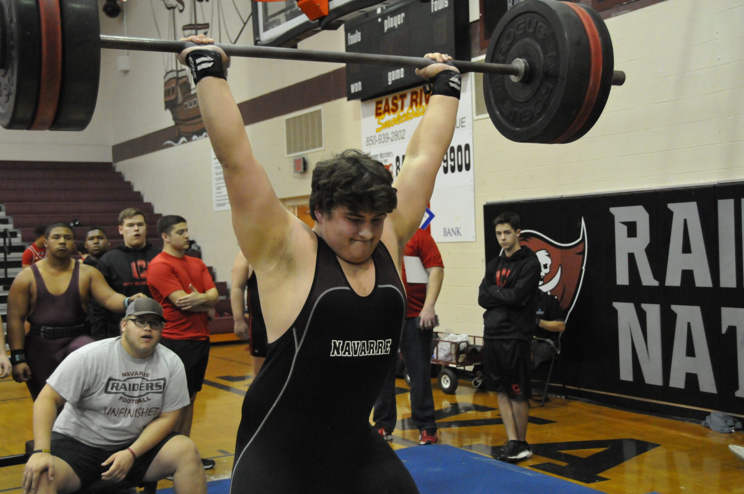 Despite eye disease, Elenz returns to weightlifting team | Navarre Press