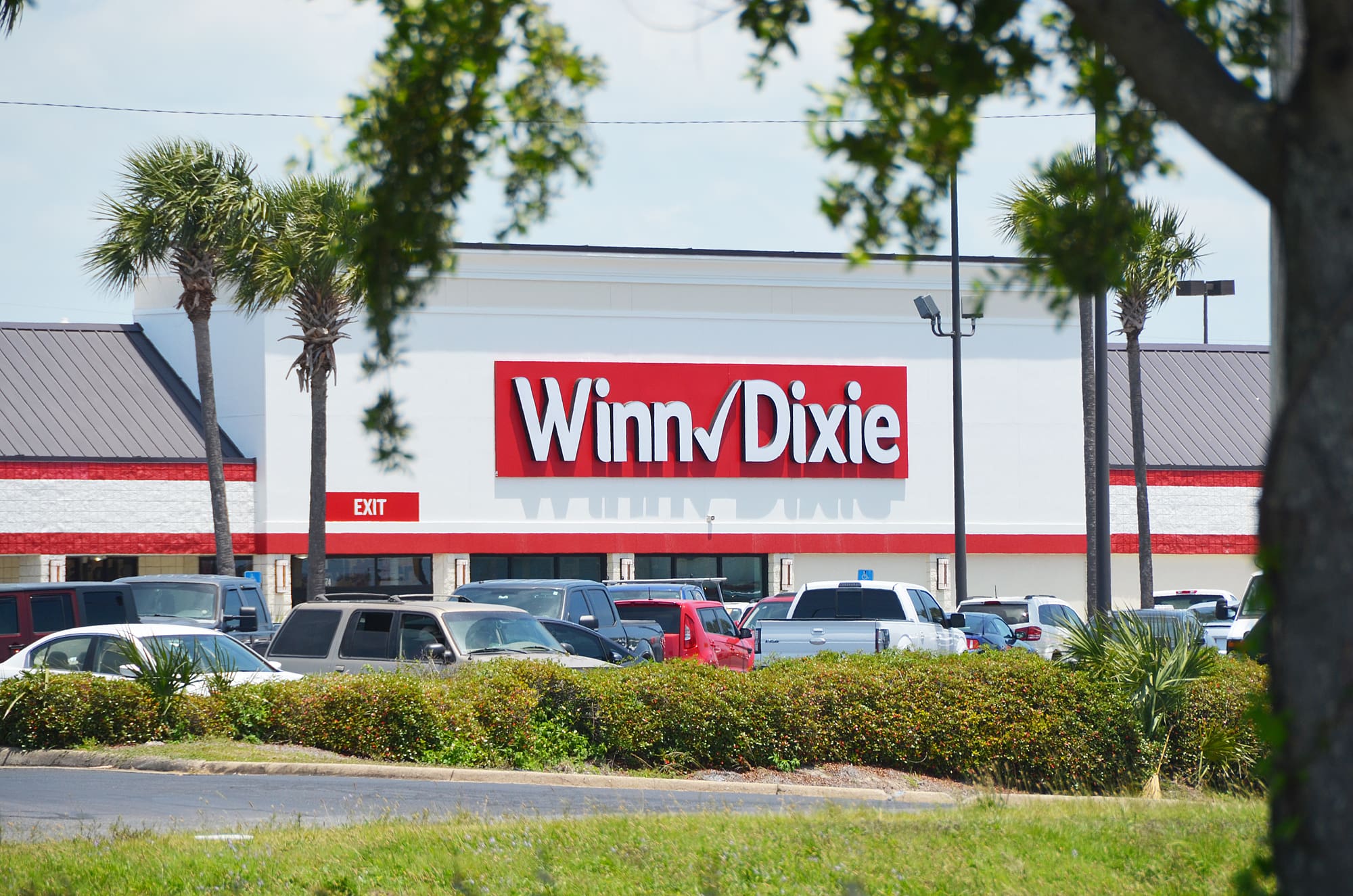 Southeastern Grocers announces new ownership of some Winn-Dixie brand ...