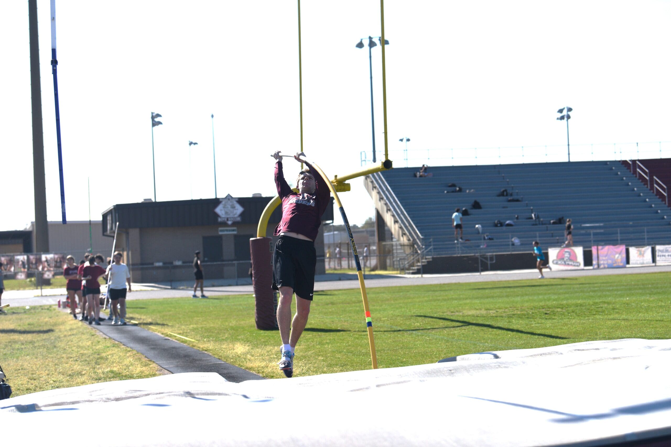 Navarre's Garren Lattig soaring to new heights in pole vault | Navarre ...